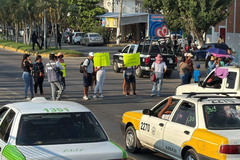 Protestan en primaria “General Adrián Castrejón” por falta de maestros ...